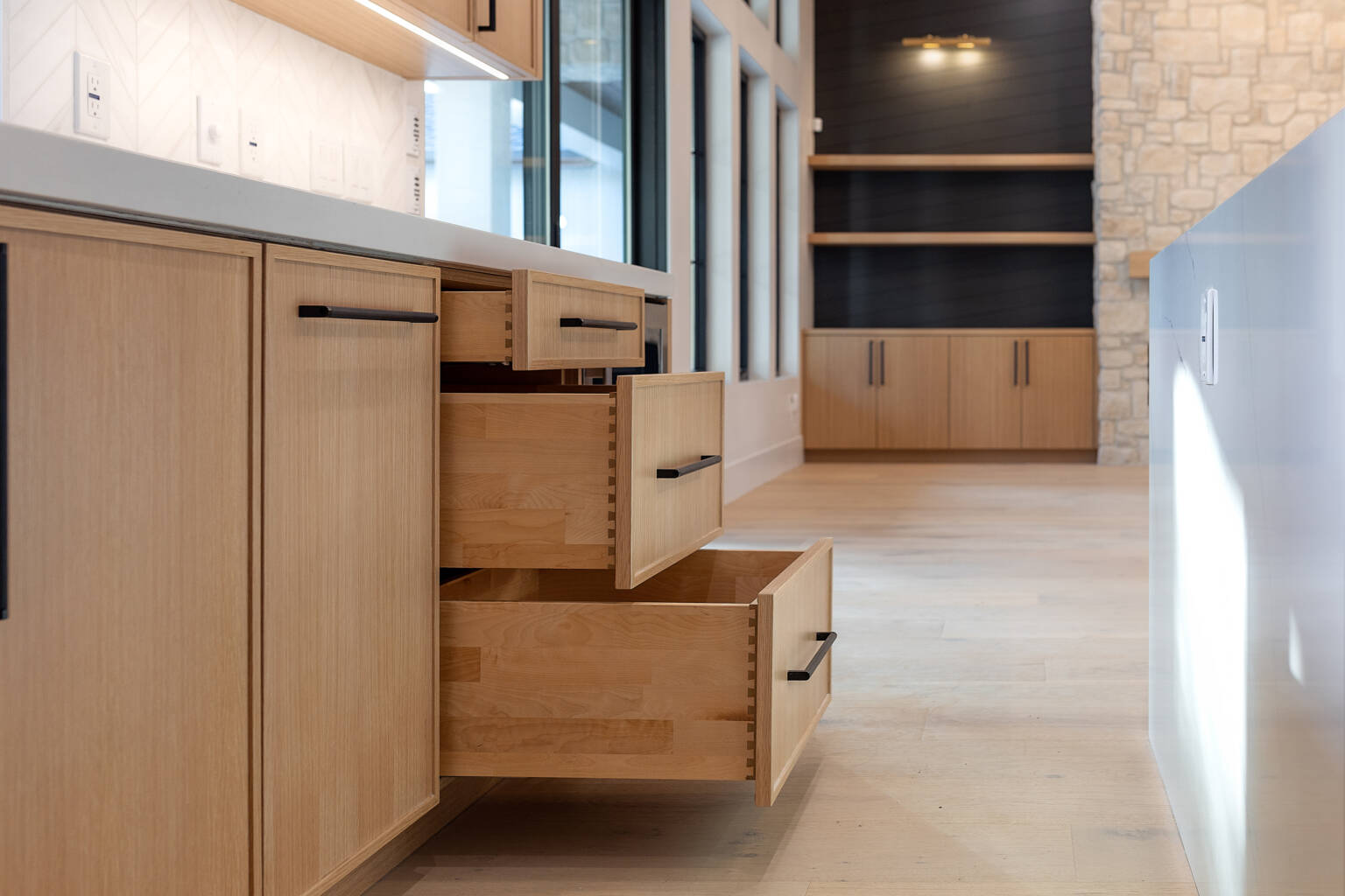 THE TIMELESS ELEGANCE OF OAK CABINETS - Custom Cabinets & Millwork by Gamma